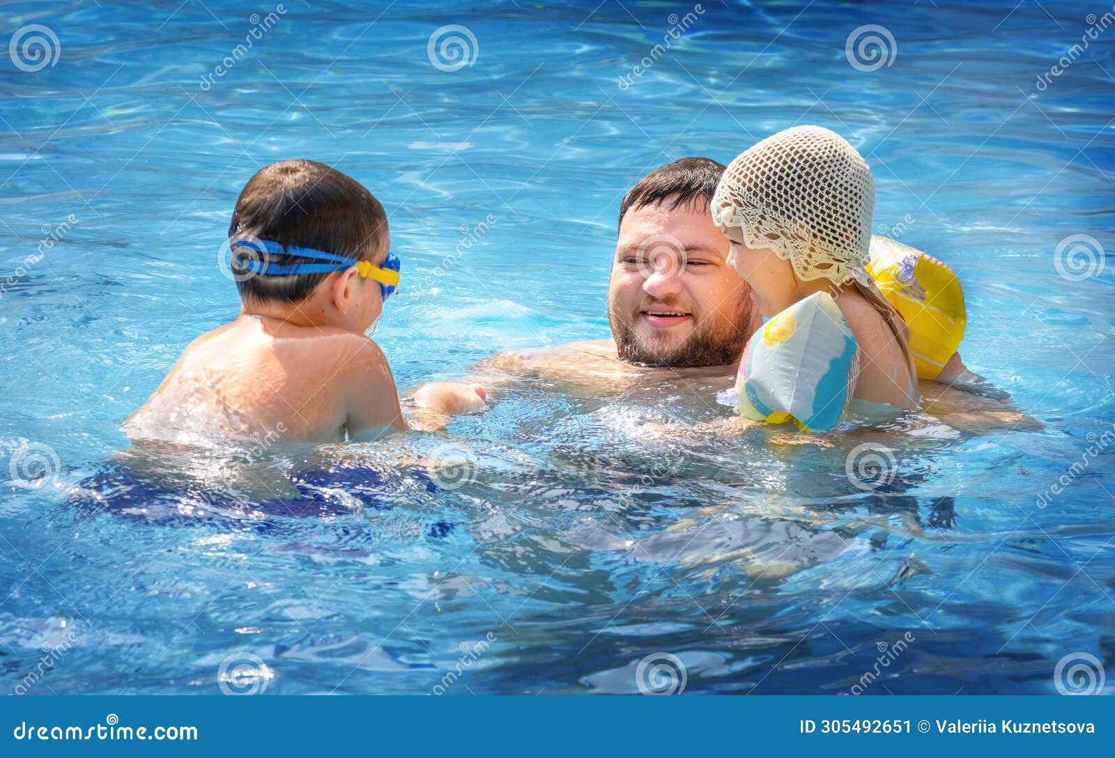 Dad and Kids Playing in the Pool Together Stock Image - Image of ...