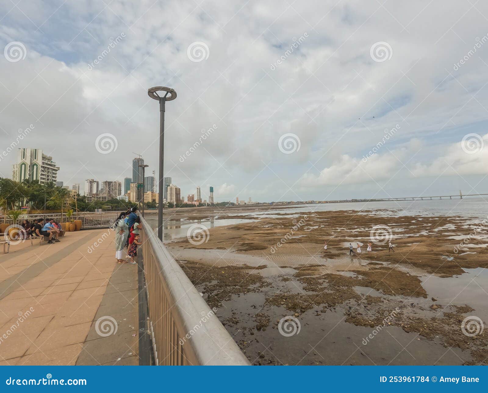 Dadar Chowpatty Viewing Deck Editorial Stock Image - Image of sanchi ...