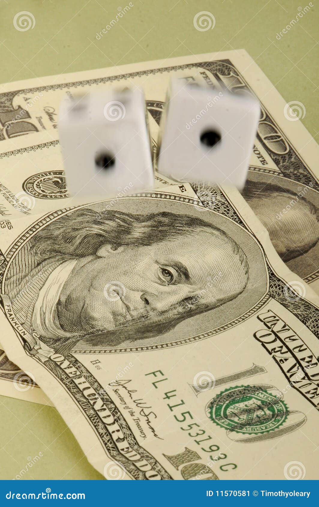 Dados lanzados imagen de archivo. Imagen de pierda, fuente - 11570581