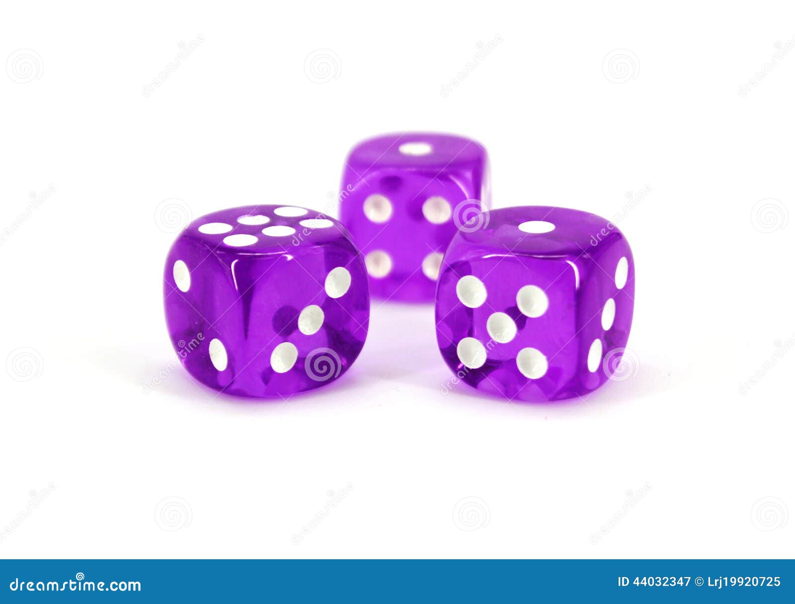 Dados roxos imagem de stock. Imagem de apostar, possibilidade - 44032347