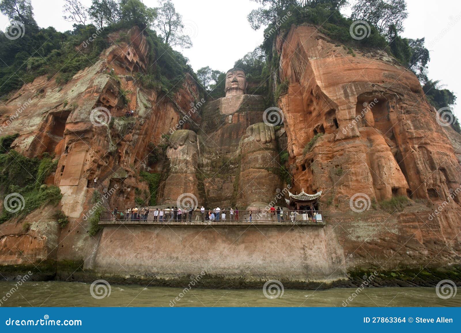 Dafo Buddha - Leshan - China Editorial Stock Image - Image of shrine ...