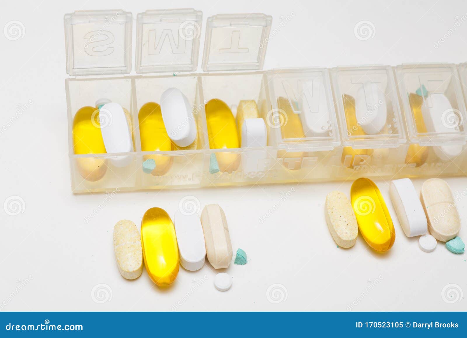 Daglig dosering fotografering för bildbyråer. Bild av läkarbehandling ...