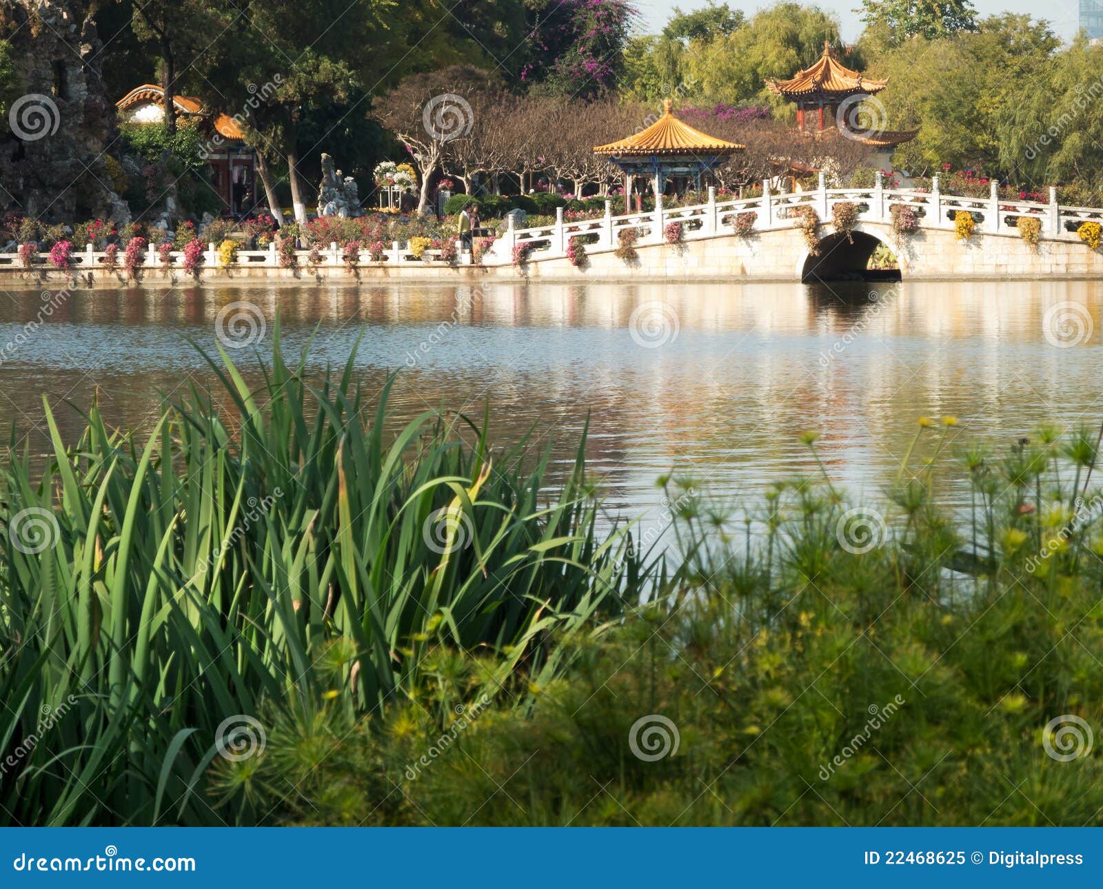 Daguan Park in Kunming stock image. Image of nature, reflection - 22468625