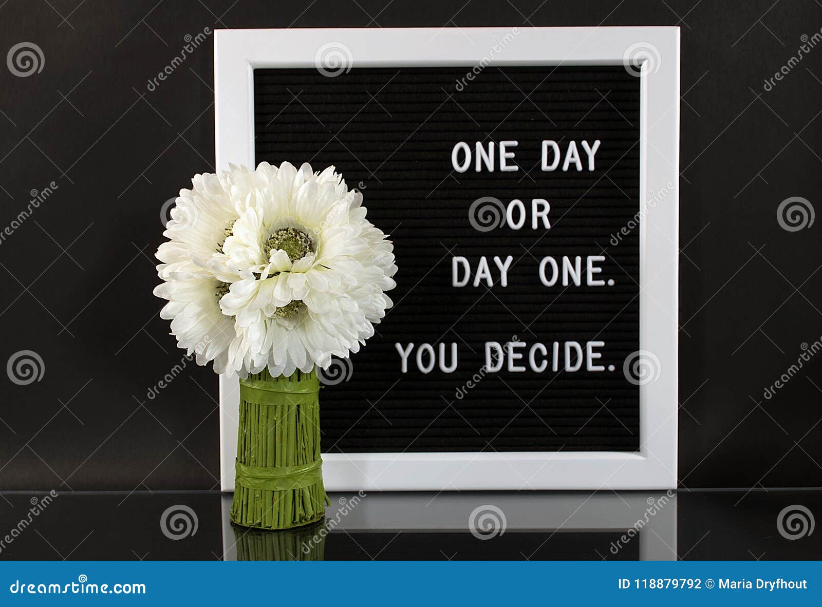 Daisy Bouquet with Message Board Stock Photo - Image of motivational ...