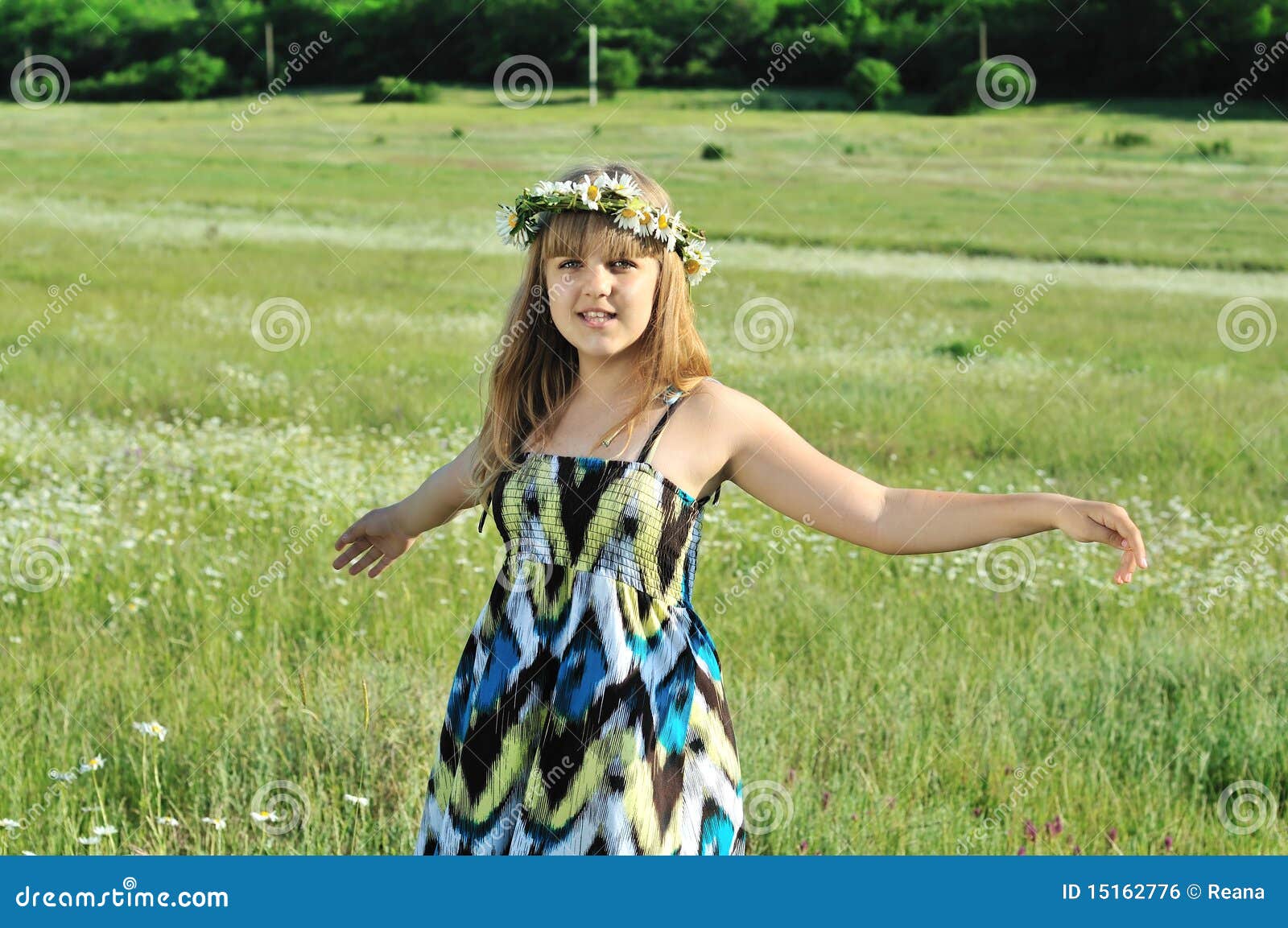 Daisy dancing teen stock photo. Image of crown, cheerful - 15162776