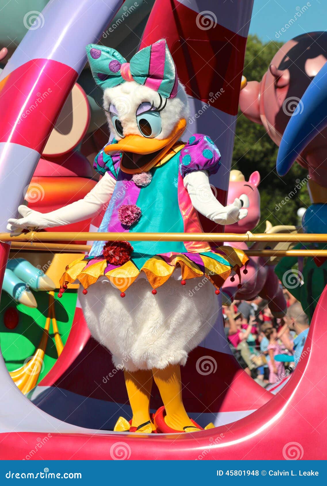 Daisy duck at Disney world editorial stock photo. Image of magic - 45801948