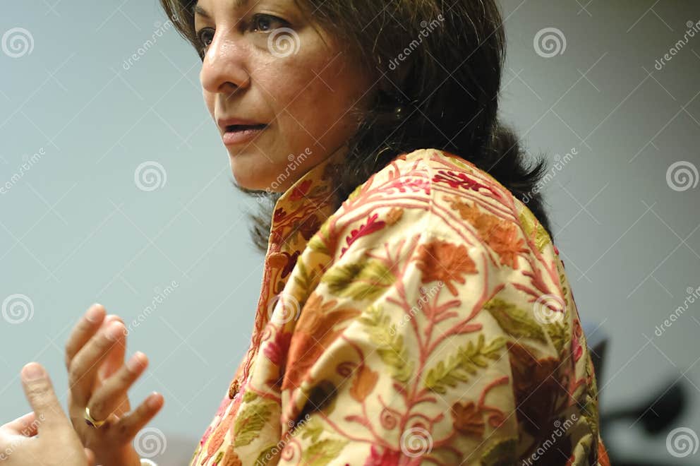 Daisy Kahn editorial image. Image of abdul, author, muslim - 16003415