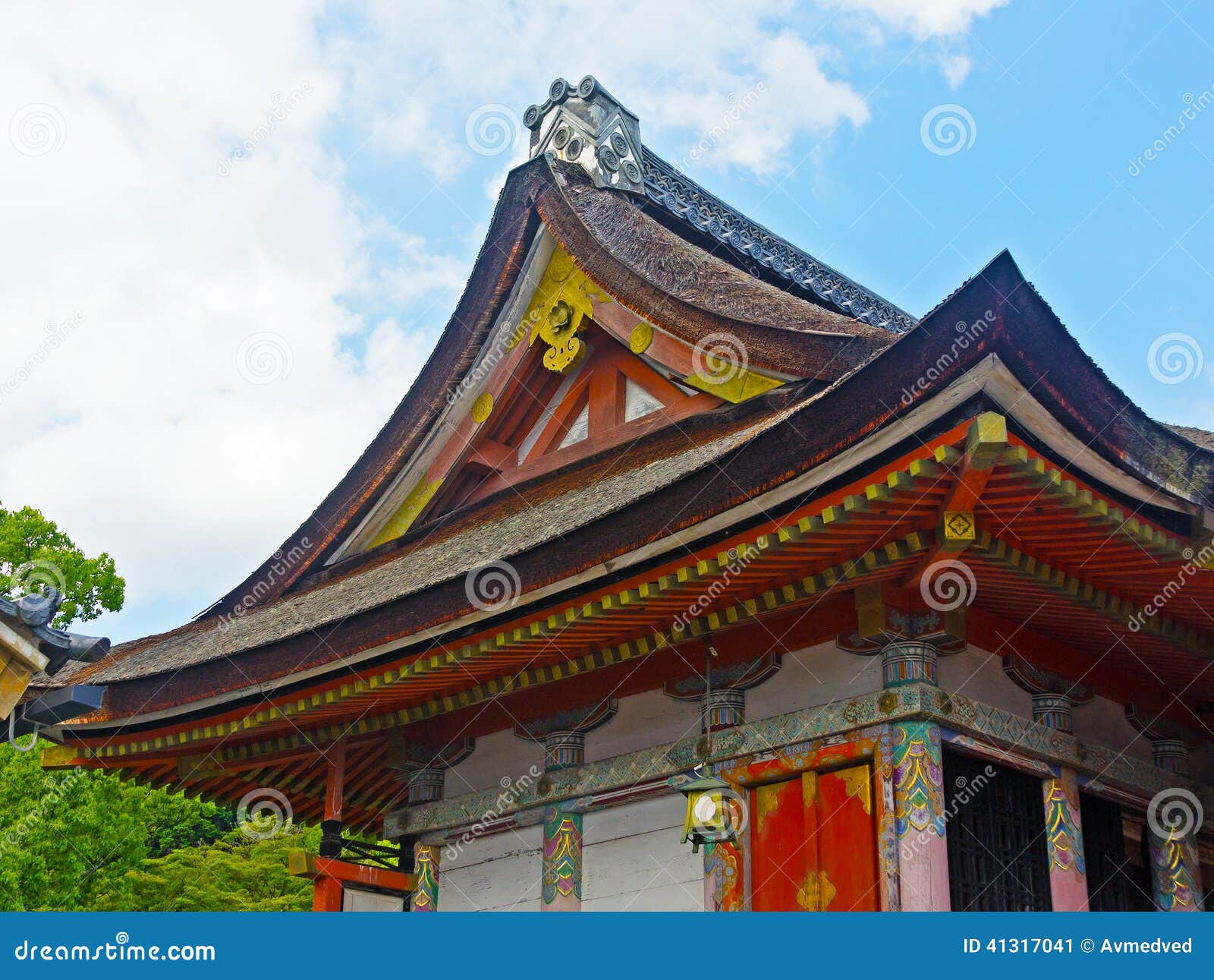 Dak Van Japanse Tempel in Kyoto Stock Afbeelding - Image of ketting ...