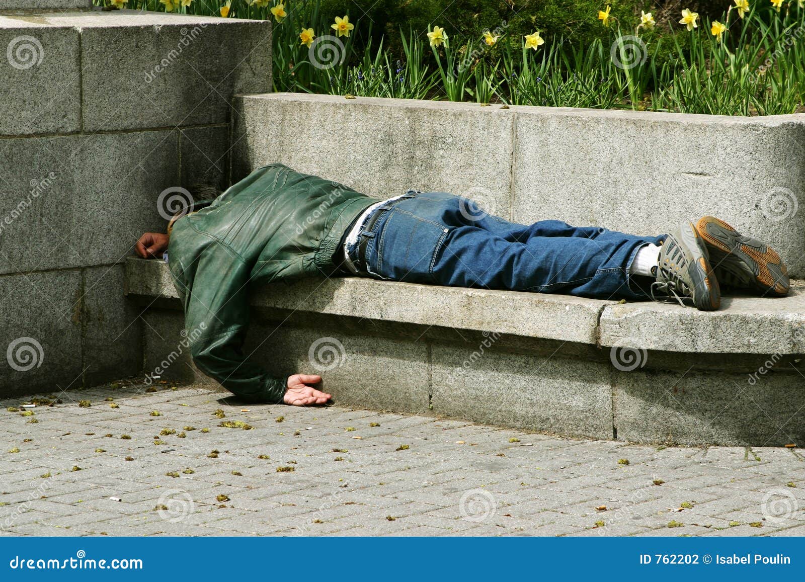 Daklozen stock foto. Image of geneesmiddel, ziekte, koude - 762202