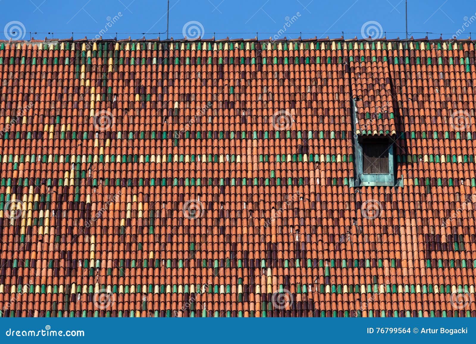 Daktegels Van Hoog Kasteel Van Malbork Stock Foto - Image of ...