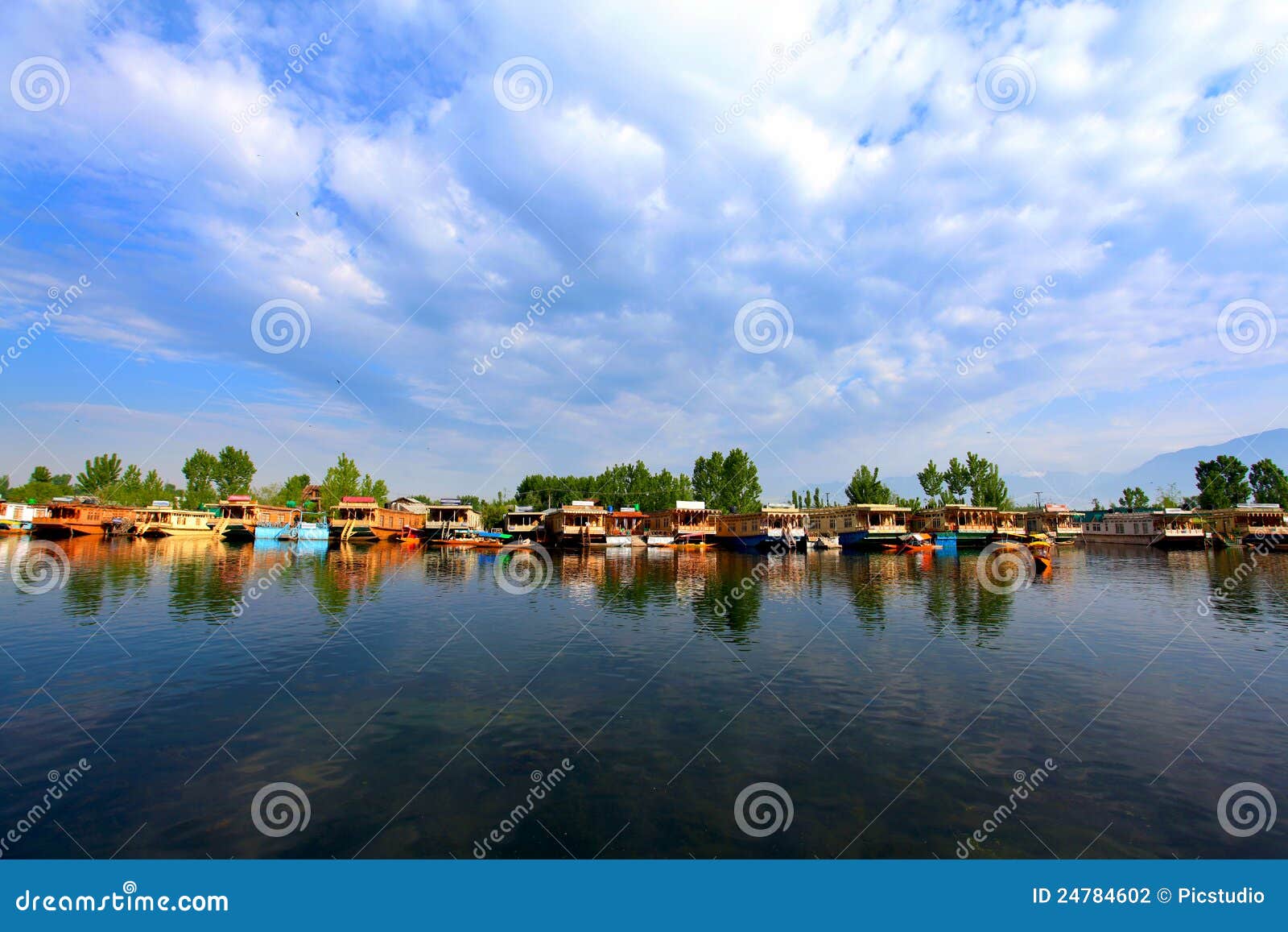 Dal lake stock photo. Image of water, lineup, boats, mountains - 24784602