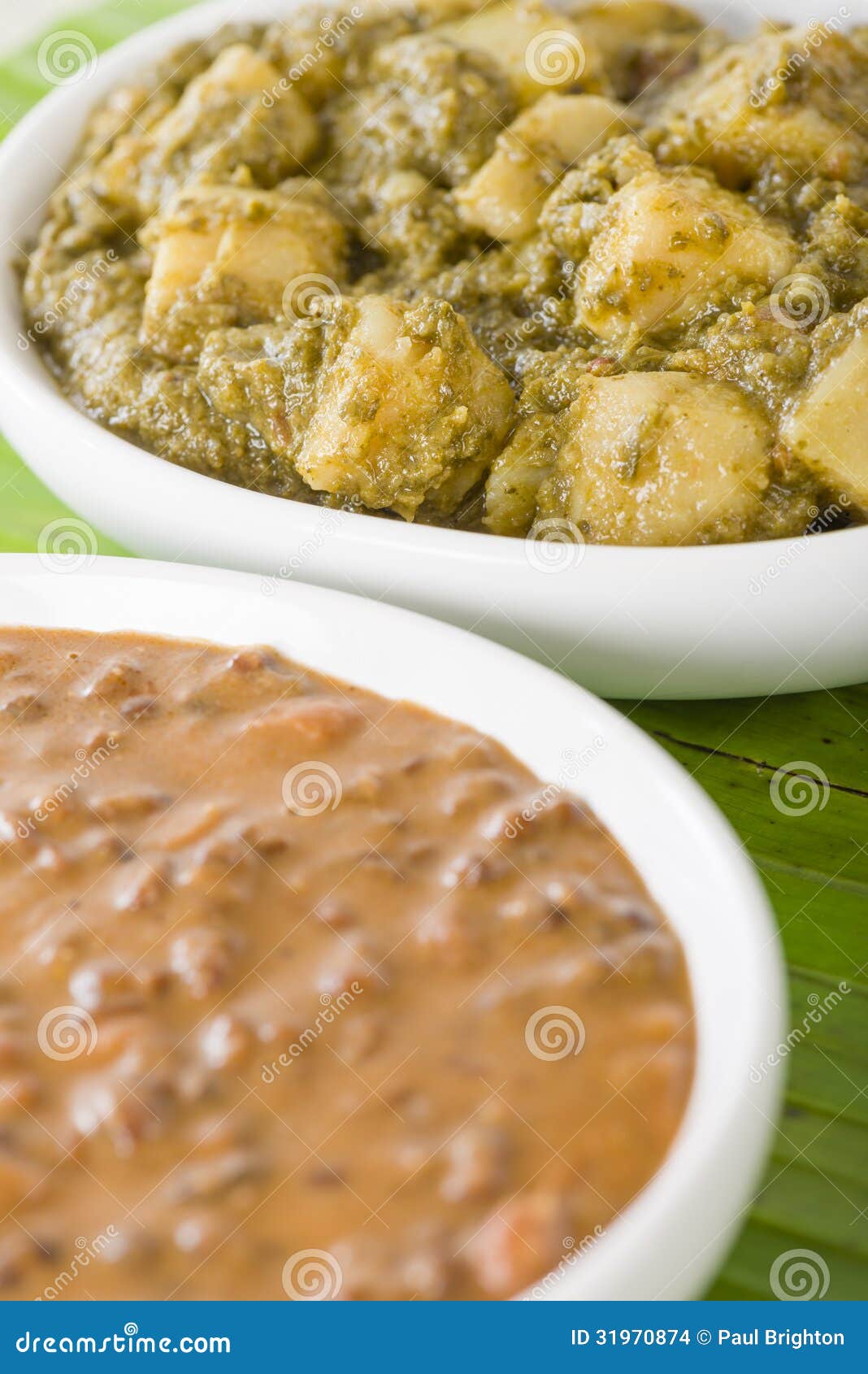Dal Makhani & Aloo Saag Stock Photo - Image of flat, restaurant: 31970874