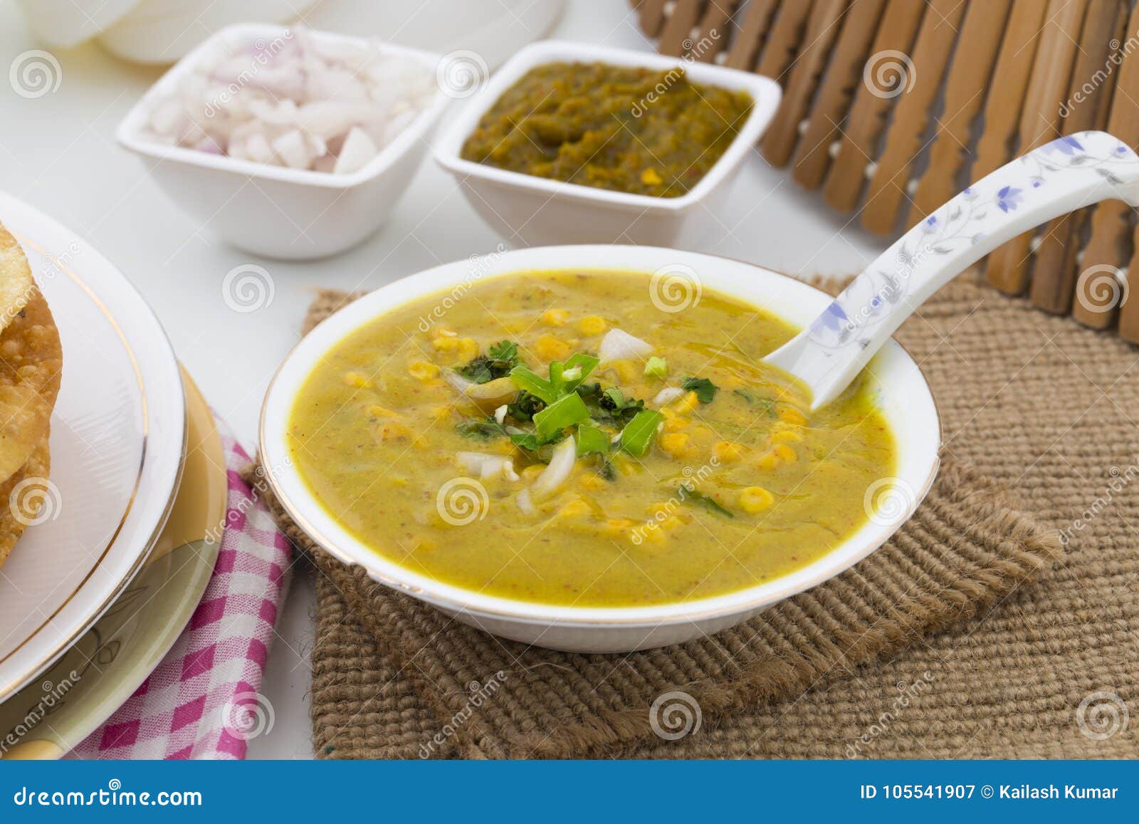 Dal Pakwan image stock. Image du culturel, rapide, salé - 105541907