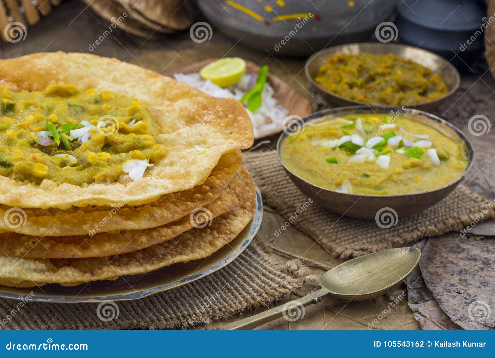 Dal Pakwan 库存照片. 图片 包括有 食物, 健康, 文化, 盐味, 制动手, 午餐, 旧货 - 105543162