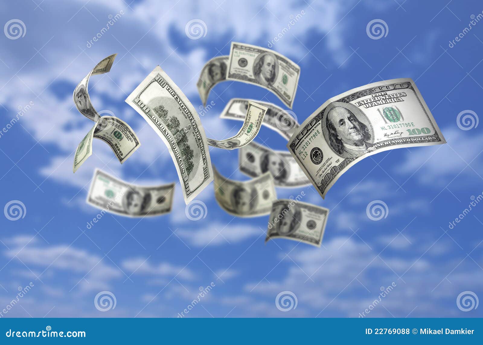 Dalend Geld $100 Rekeningen Stock Foto - Image of contant, voorwerpen ...