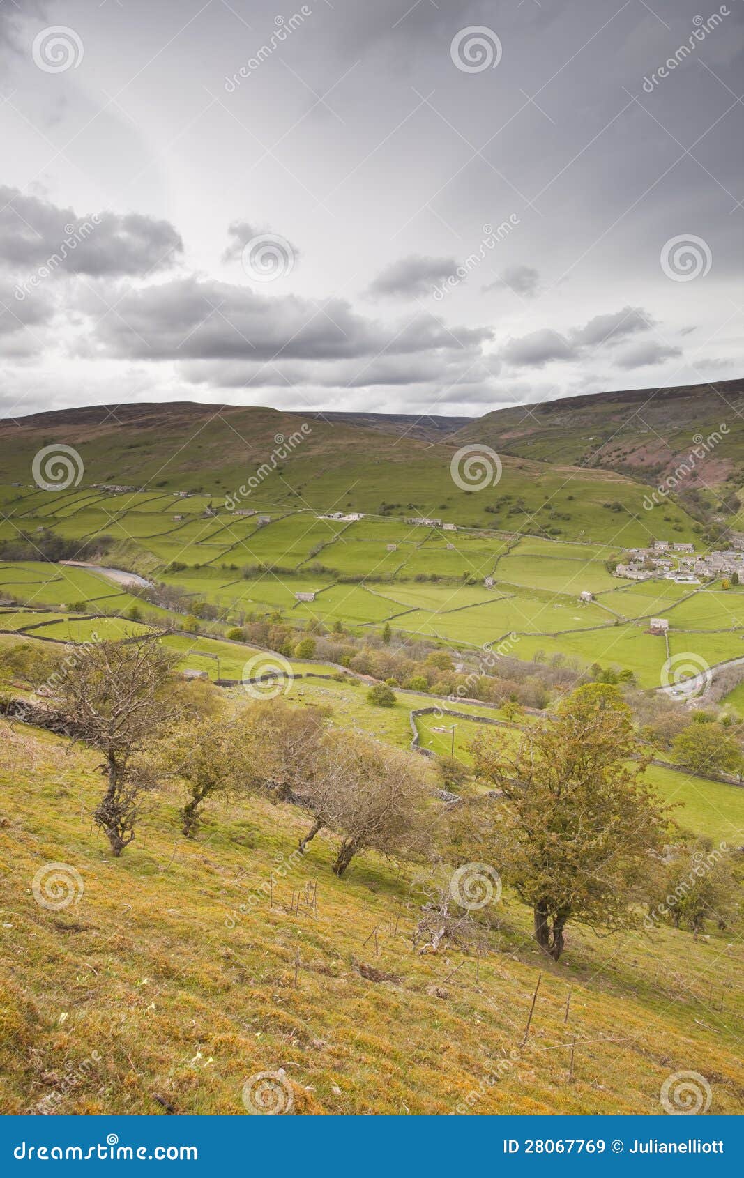 Dales scenery stock image. Image of park, pasture, grass - 28067769