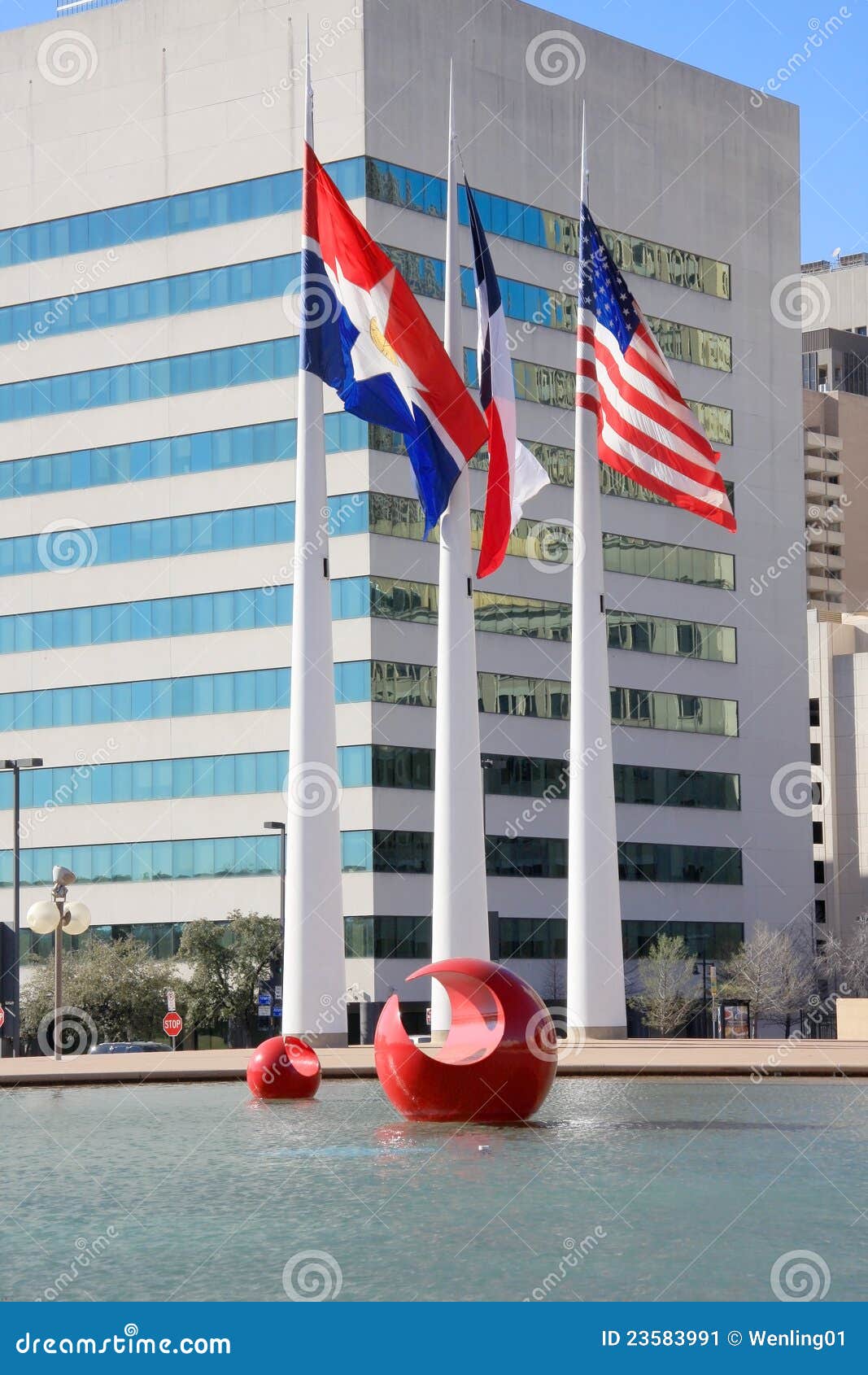 Dallas City Hall in Downtown Stock Image - Image of hall, sculpture ...