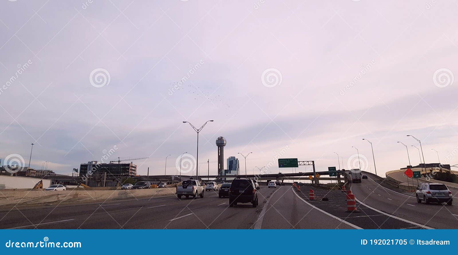 Dallas highway editorial image. Image of downtown, display - 192021705