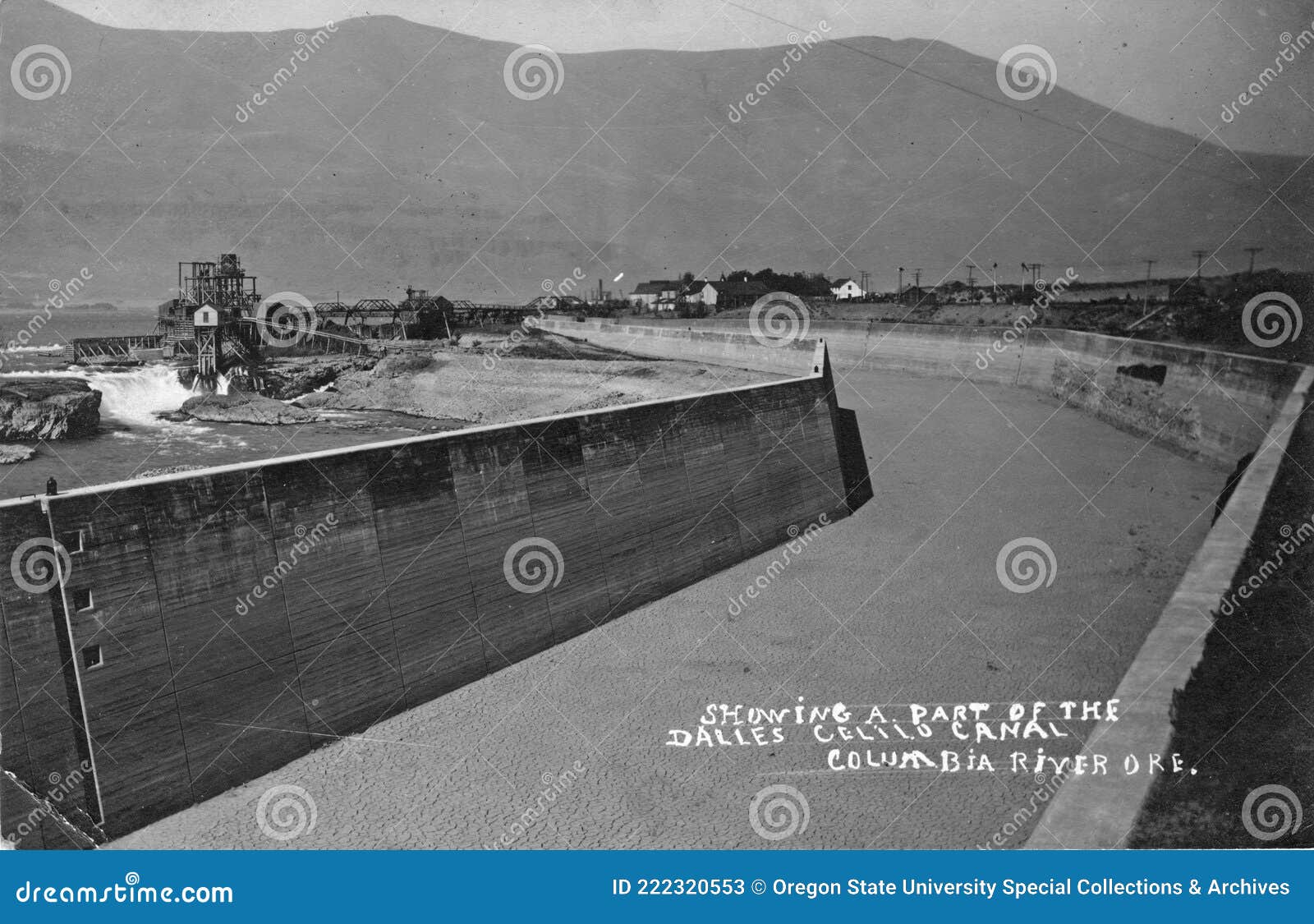 The Dalles-Celilo Canal Picture. Image: 222320553