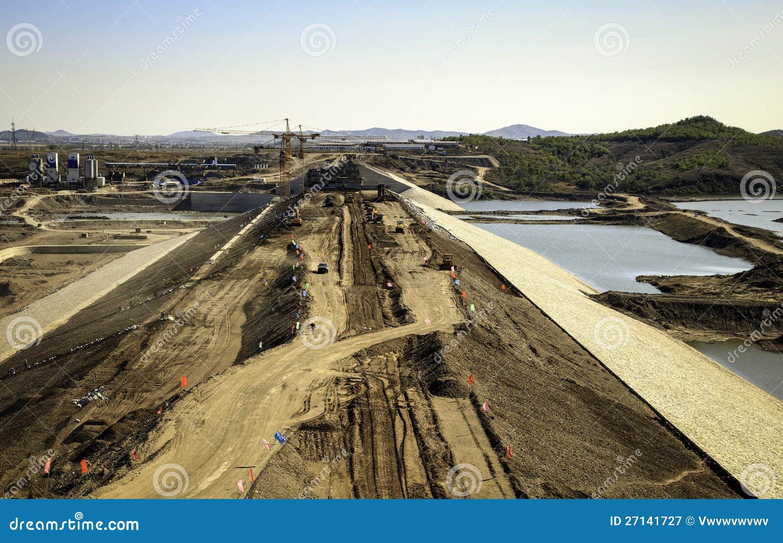 A dam being built stock image. Image of site, sconstructing - 27141727
