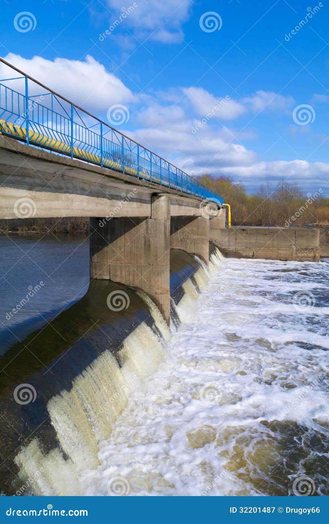 Dam and bridge stock image. Image of spillway, scene - 32201487