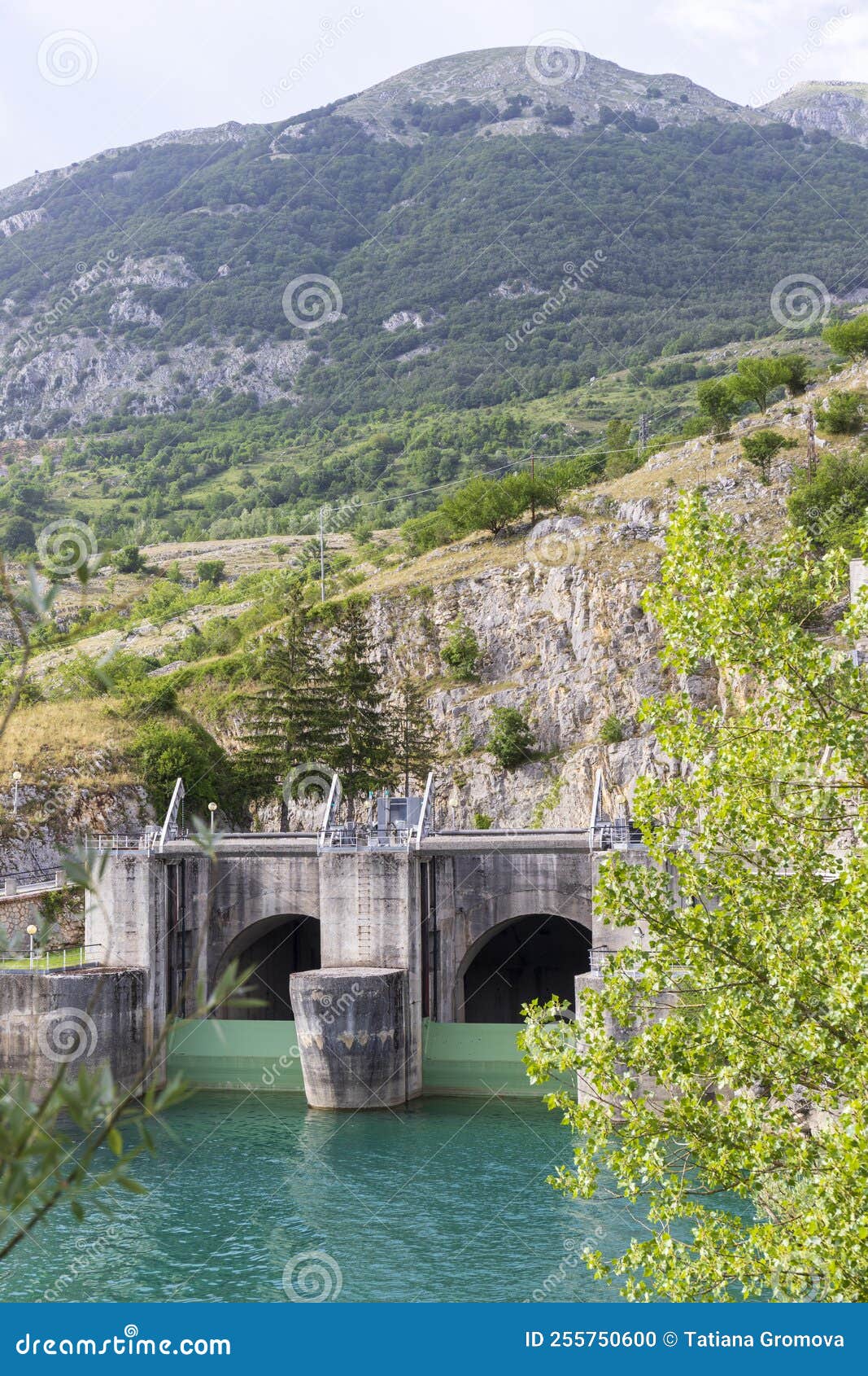The Dam of the Lake of Barrea, Abruzzo, Italy Stock Photo - Image of ...