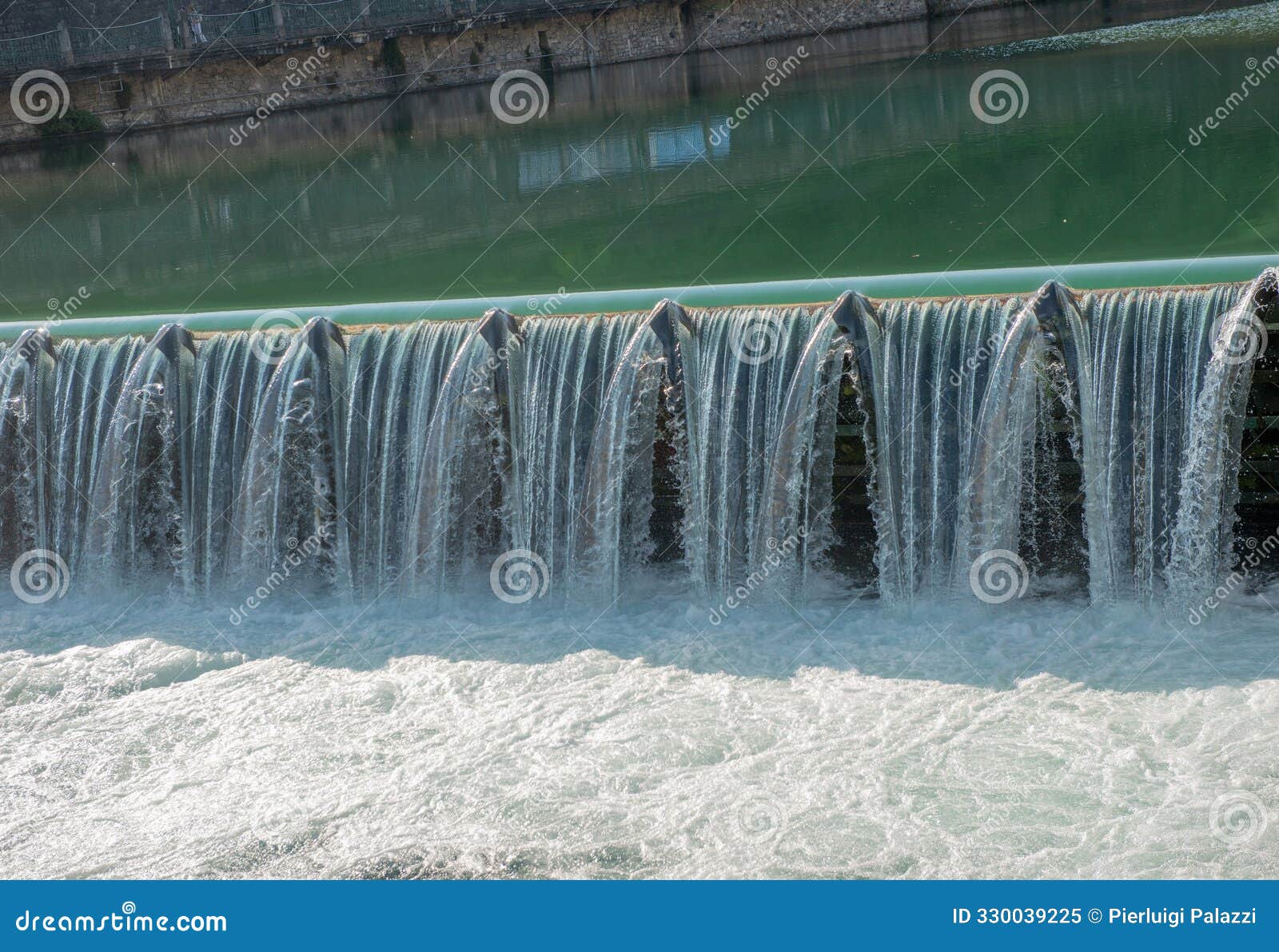 Dam with sluice gates f stock image. Image of construction - 330039225