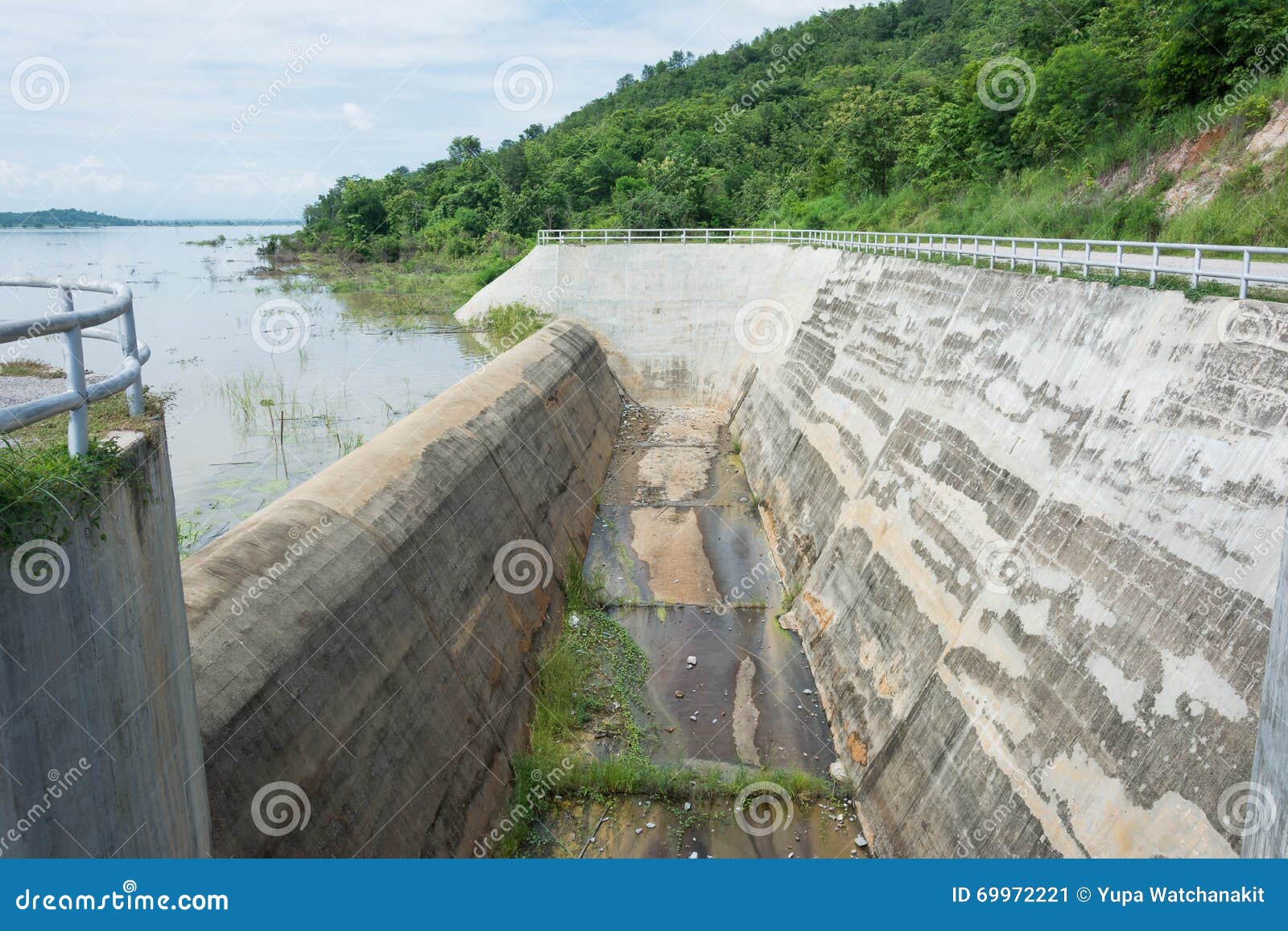 Dam water gateway stock image. Image of manmade, flood - 69972221