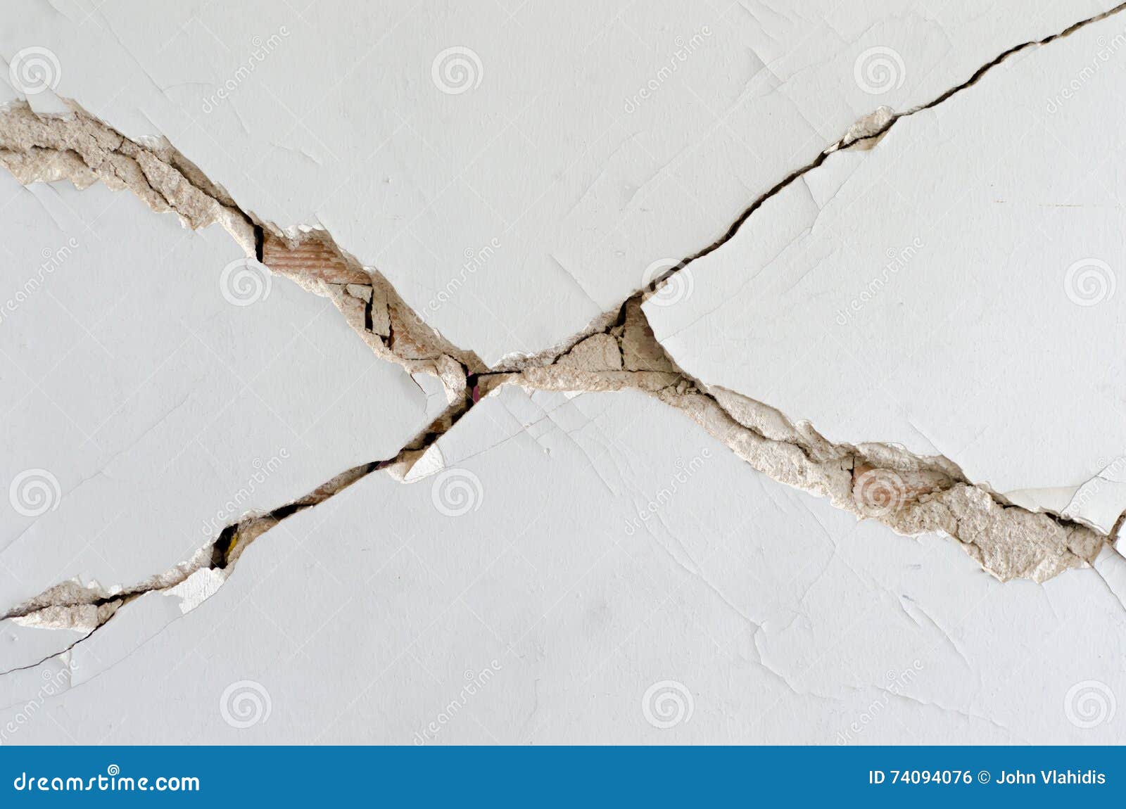 Damage To The Wall, Plate Of Chips, Fissure, Wall Panels, Reworked Raw ...