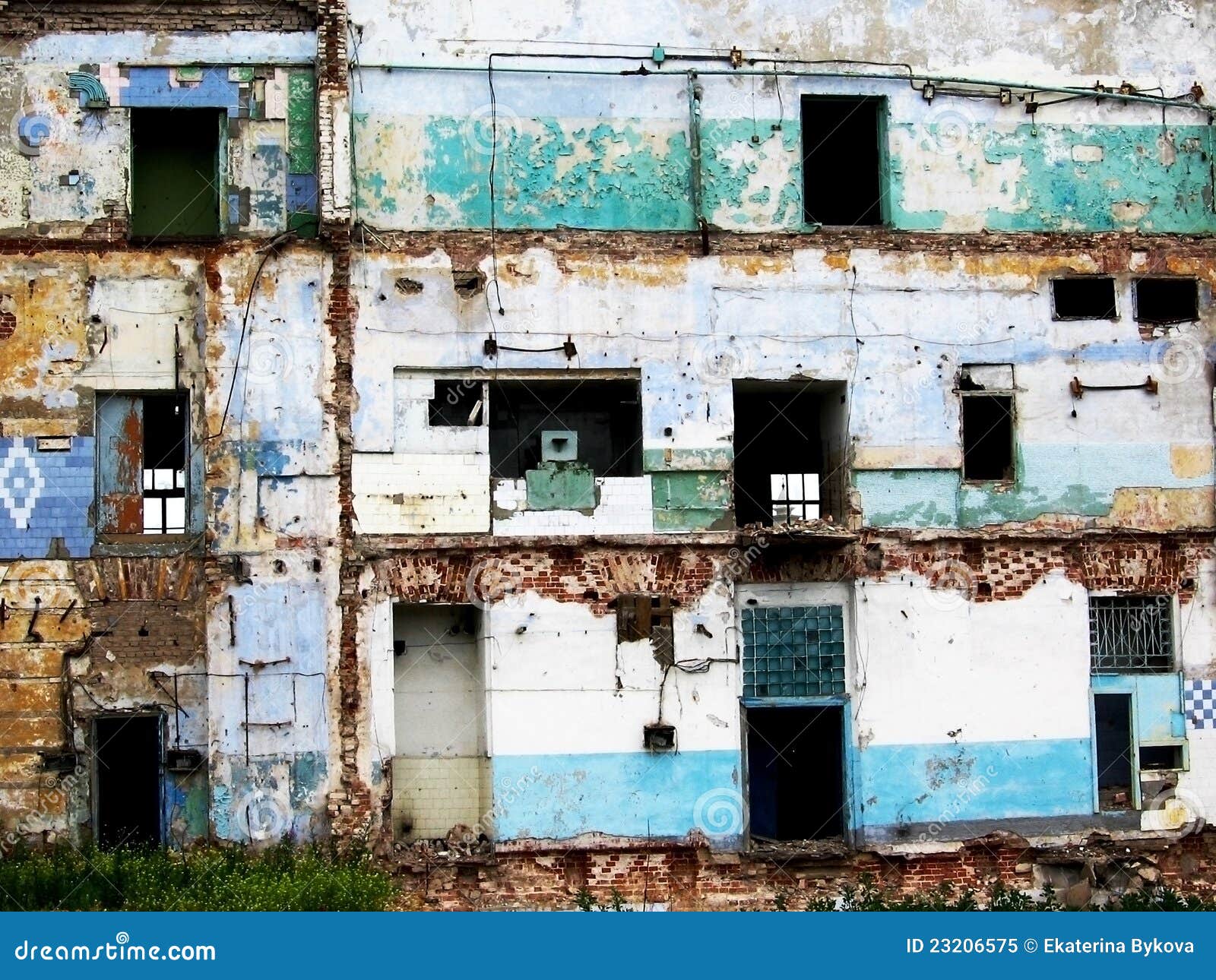 Damaged Abandoned Old Building Stock Image - Image of destruction, home ...