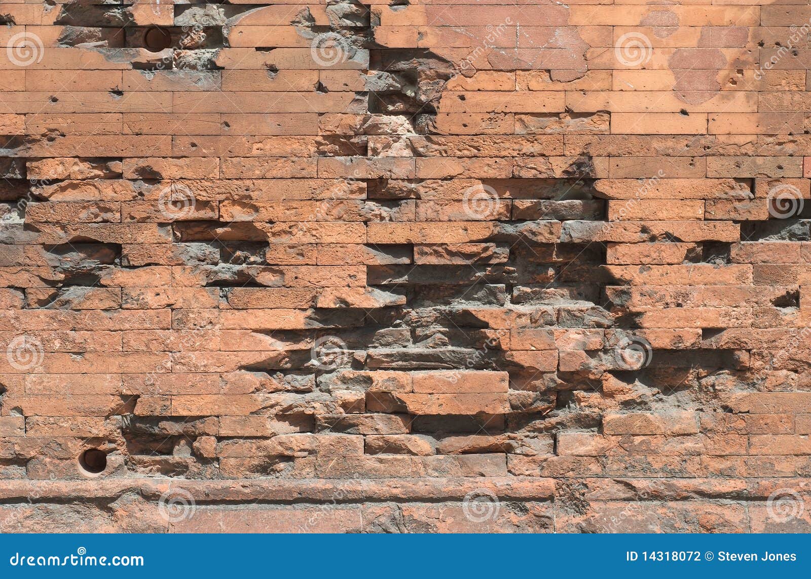 Damaged Brick Wall Stock Photography - Image: 14318072