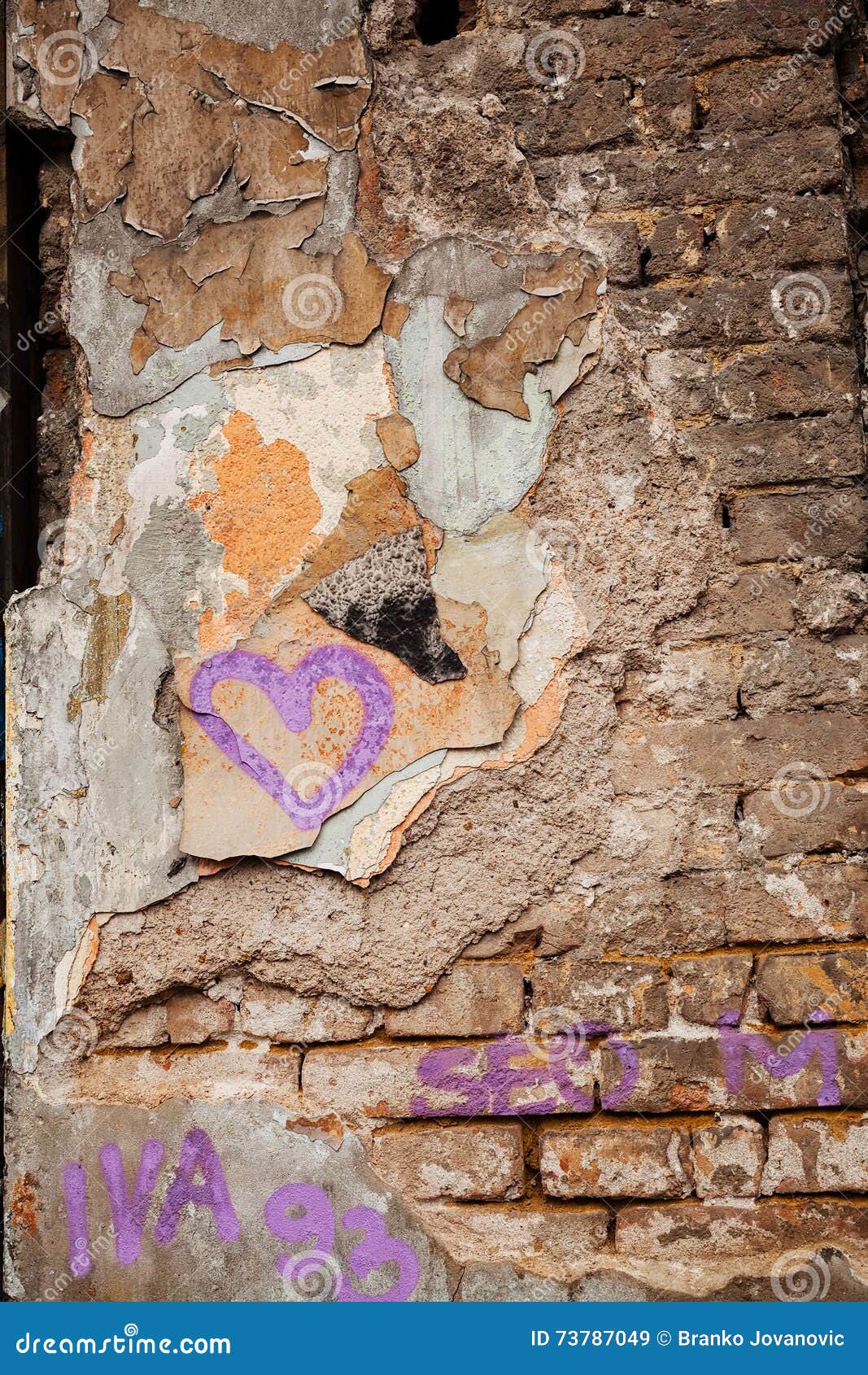 Damaged old wall stock image. Image of crack, grunge - 73787049