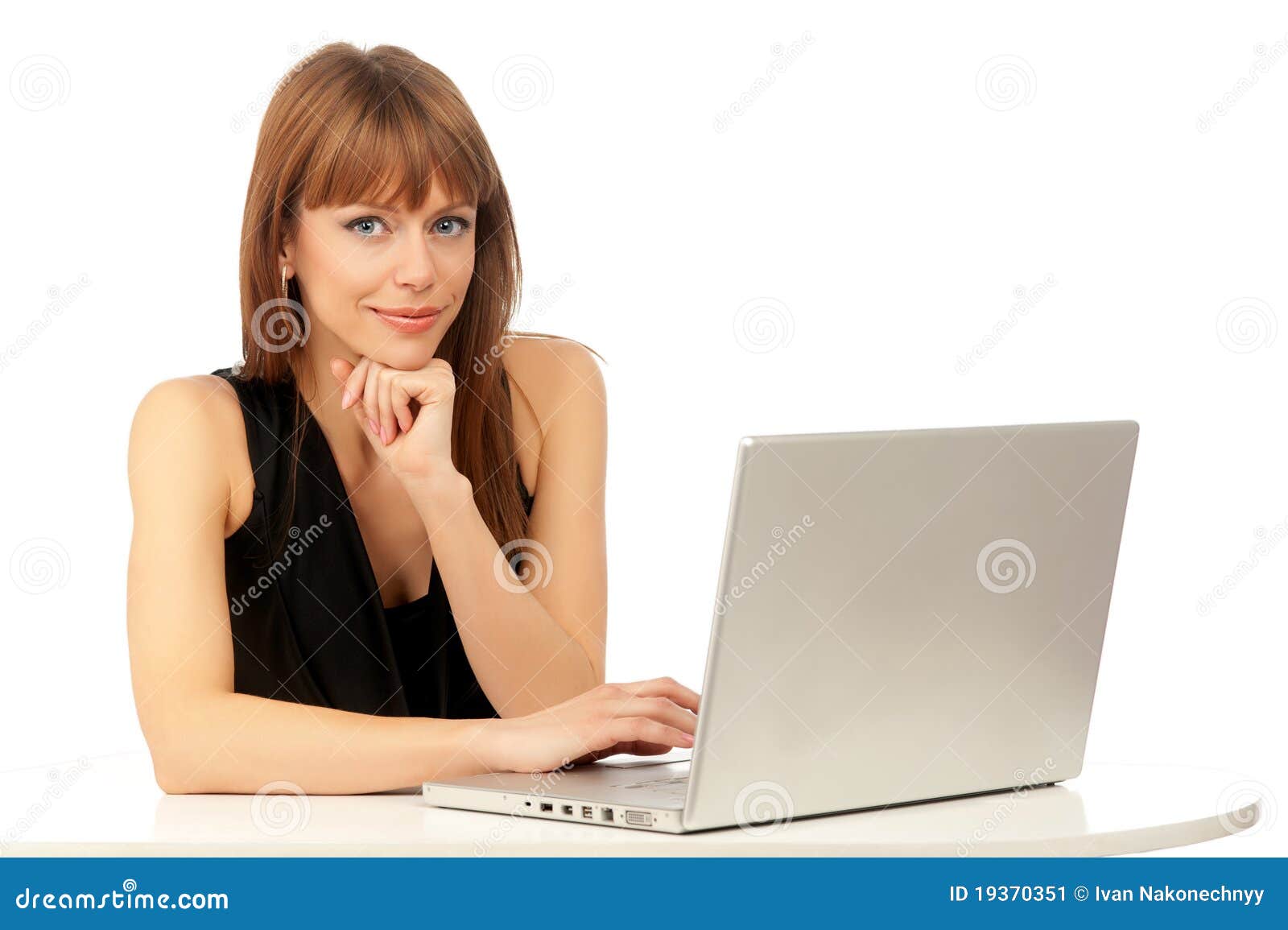 Dame und der Computer stockbild. Bild von geschäft, alleine - 19370351