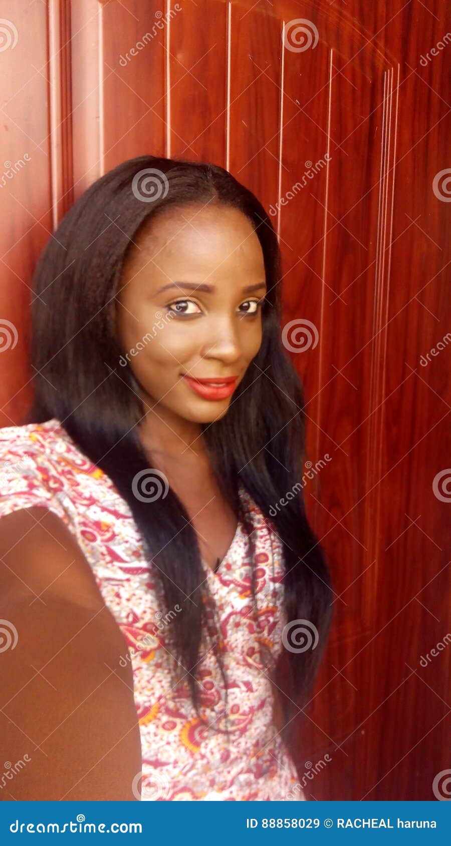 Damisela negra imagen de archivo editorial. Imagen de negro - 88858029