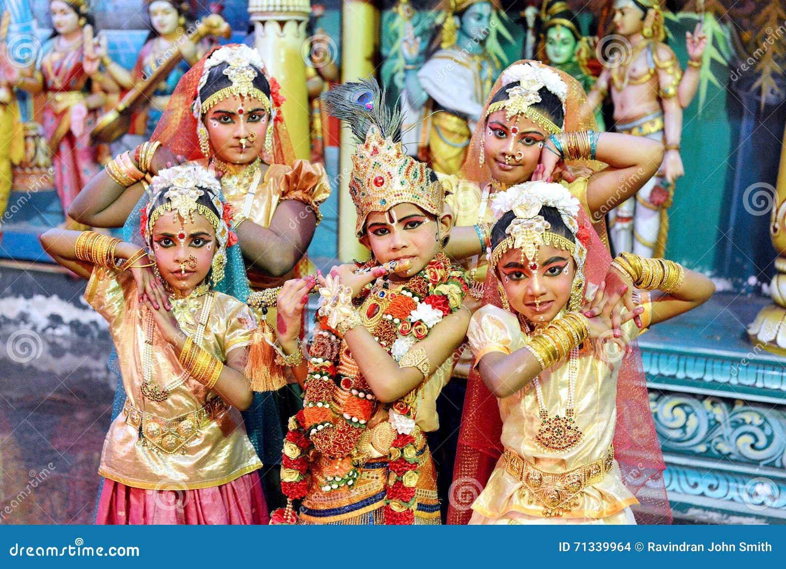 Dança clássica indiana imagem de stock editorial. Imagem de hindu ...