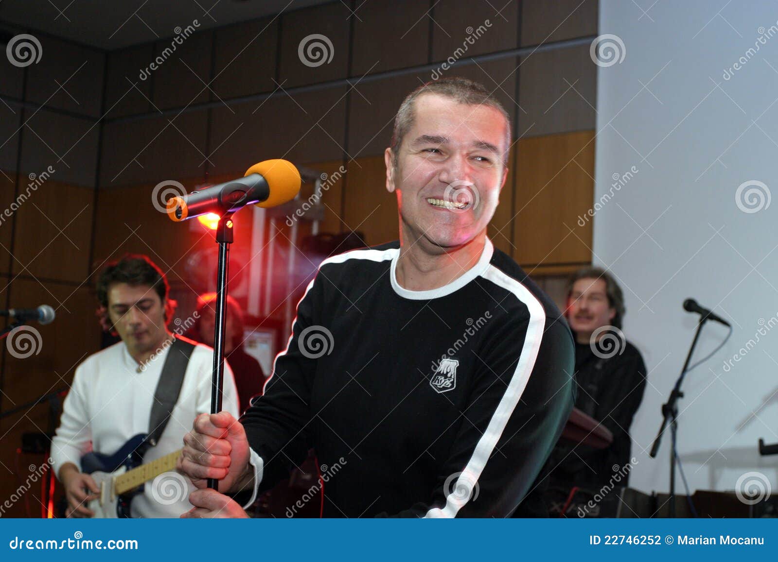 Dan Bitman editorial photography. Image of great, song - 22746252