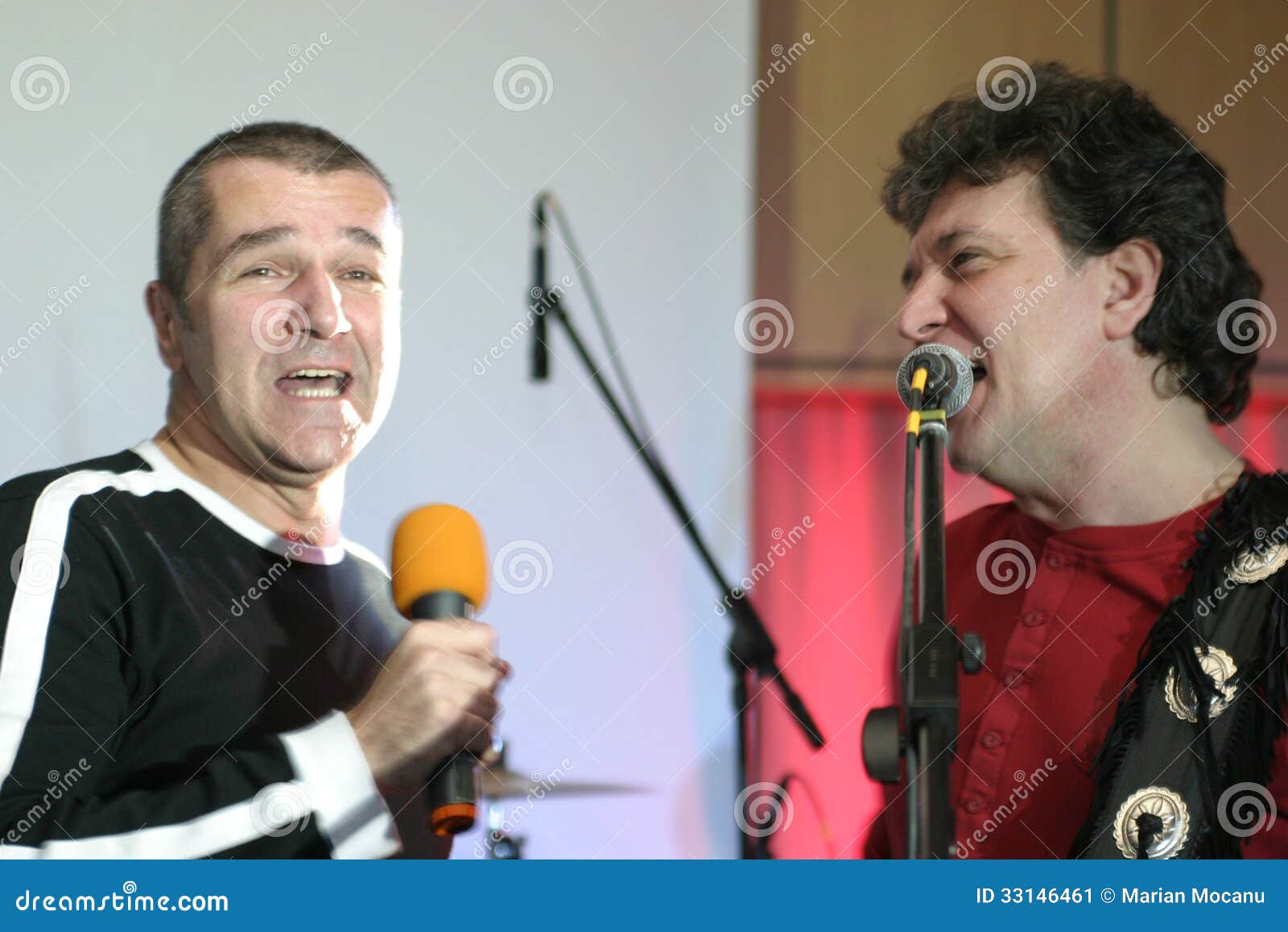 Dan Bitman foto editorial. Imagen de canciones, hospitalidad - 33146461