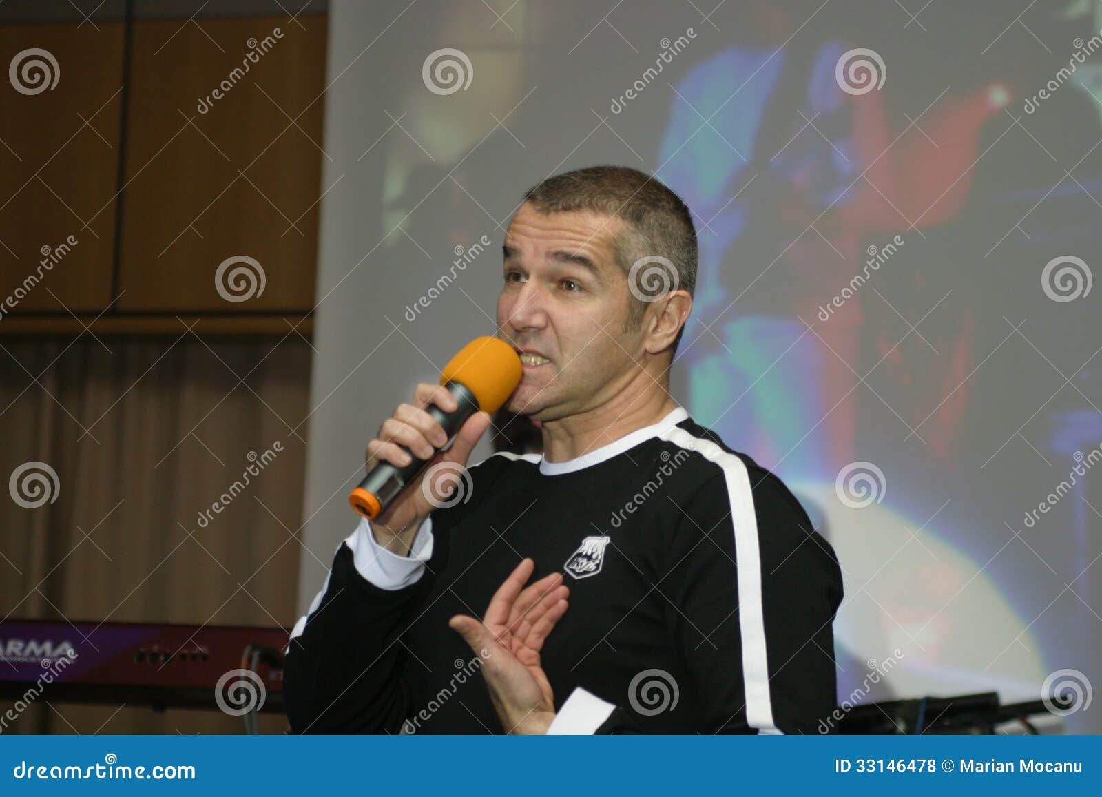 Dan Bitman editorial stock photo. Image of footlights - 33146478