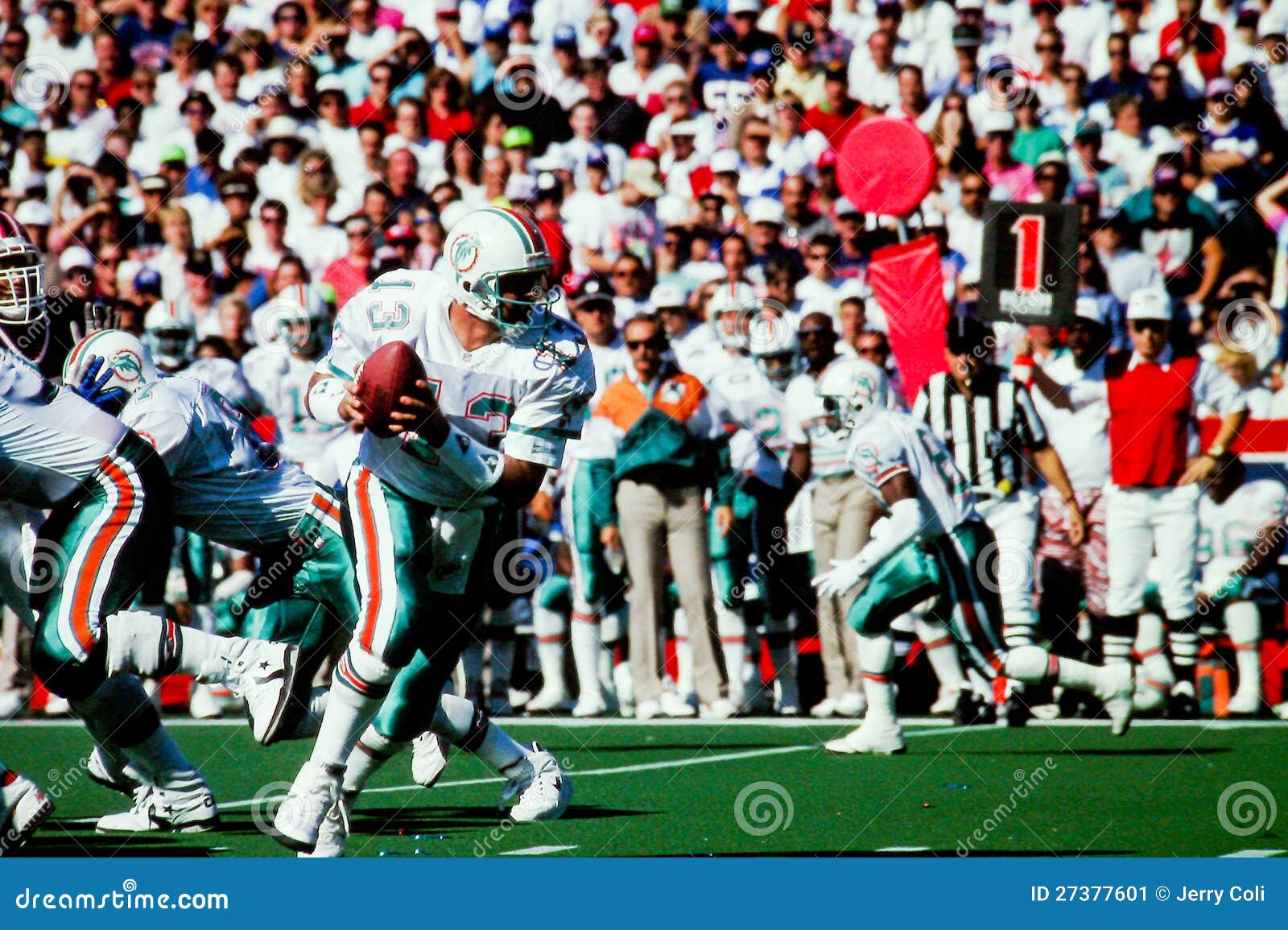 Dan Marino Miami Dolphins editorial photo. Image of marino - 27377601