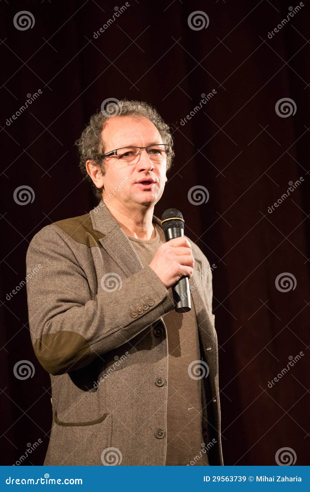 Dan Puric giving a speech editorial stock image. Image of romanian ...
