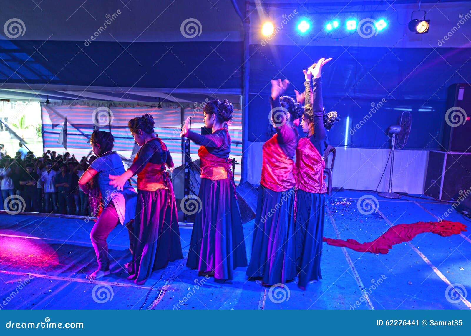 Dance Drama editorial photo. Image of evening, hands - 62226441
