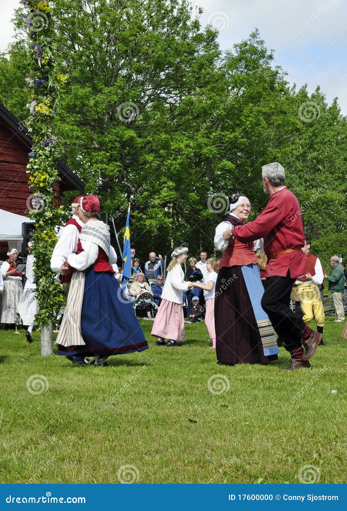 Dance in Sweden editorial image. Image of outdoor, folk - 17600000