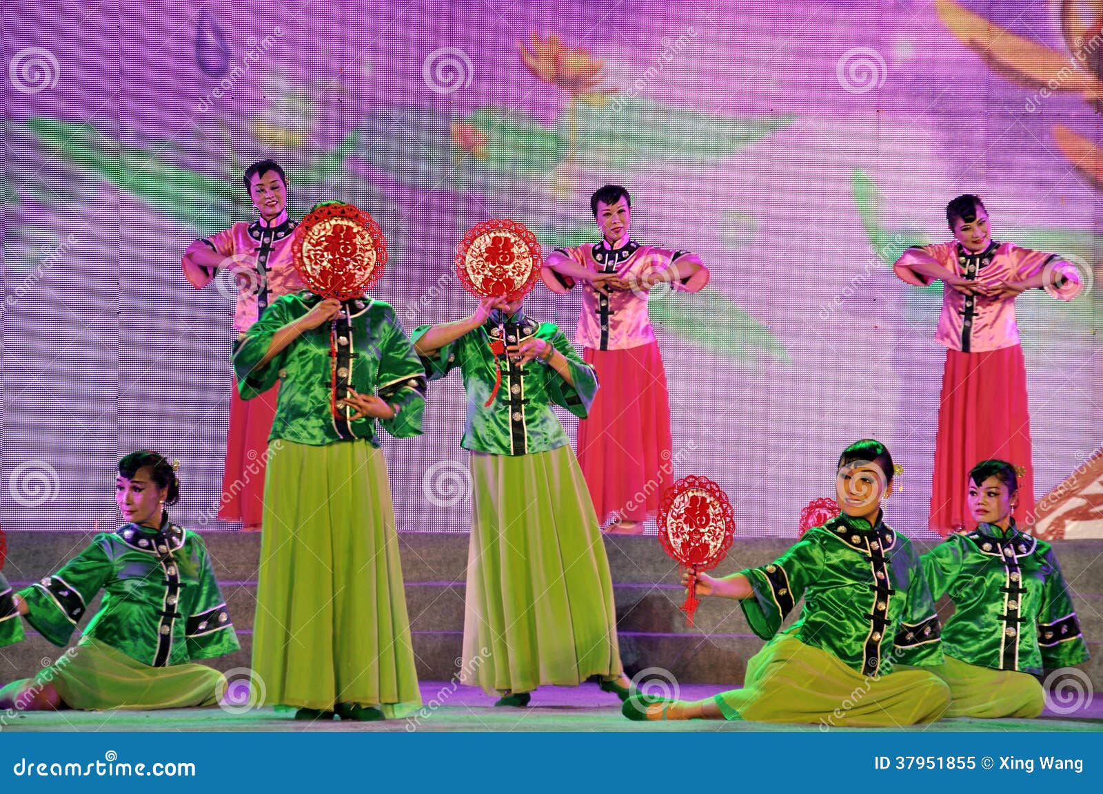 Dance To Celebrate Lantern Festival Editorial Image - Image of fire ...