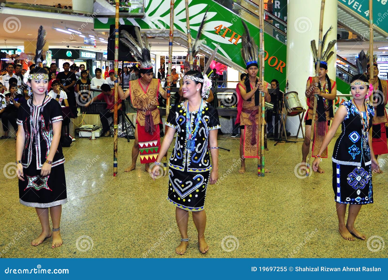 Dancer in Murut Costume editorial image. Image of life - 19697255