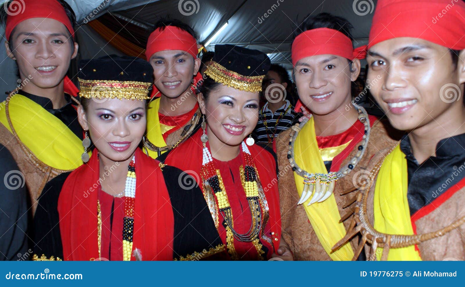 DANCERS Dressed in Traditional Bidayuh Editorial Image - Image of ...