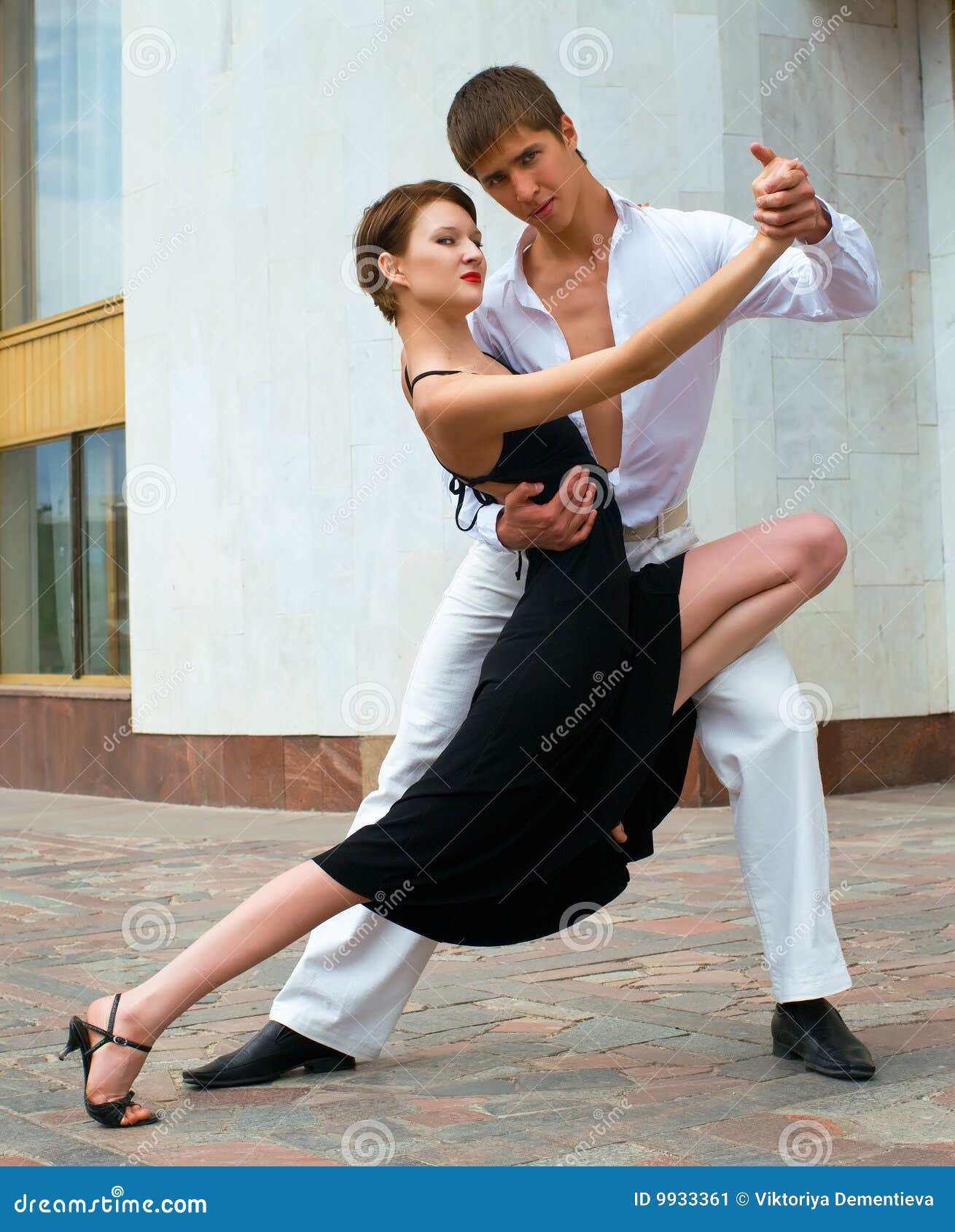 Dancing couple stock image. Image of outdoor, entertainment - 9933361
