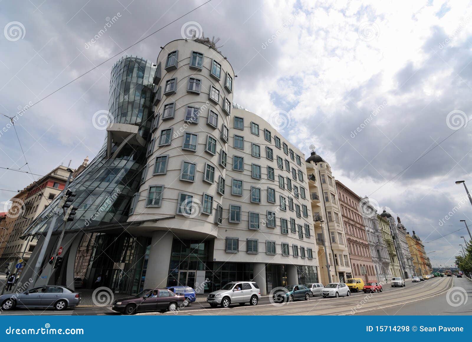 Dancing House editorial stock photo. Image of cityscape - 15714298