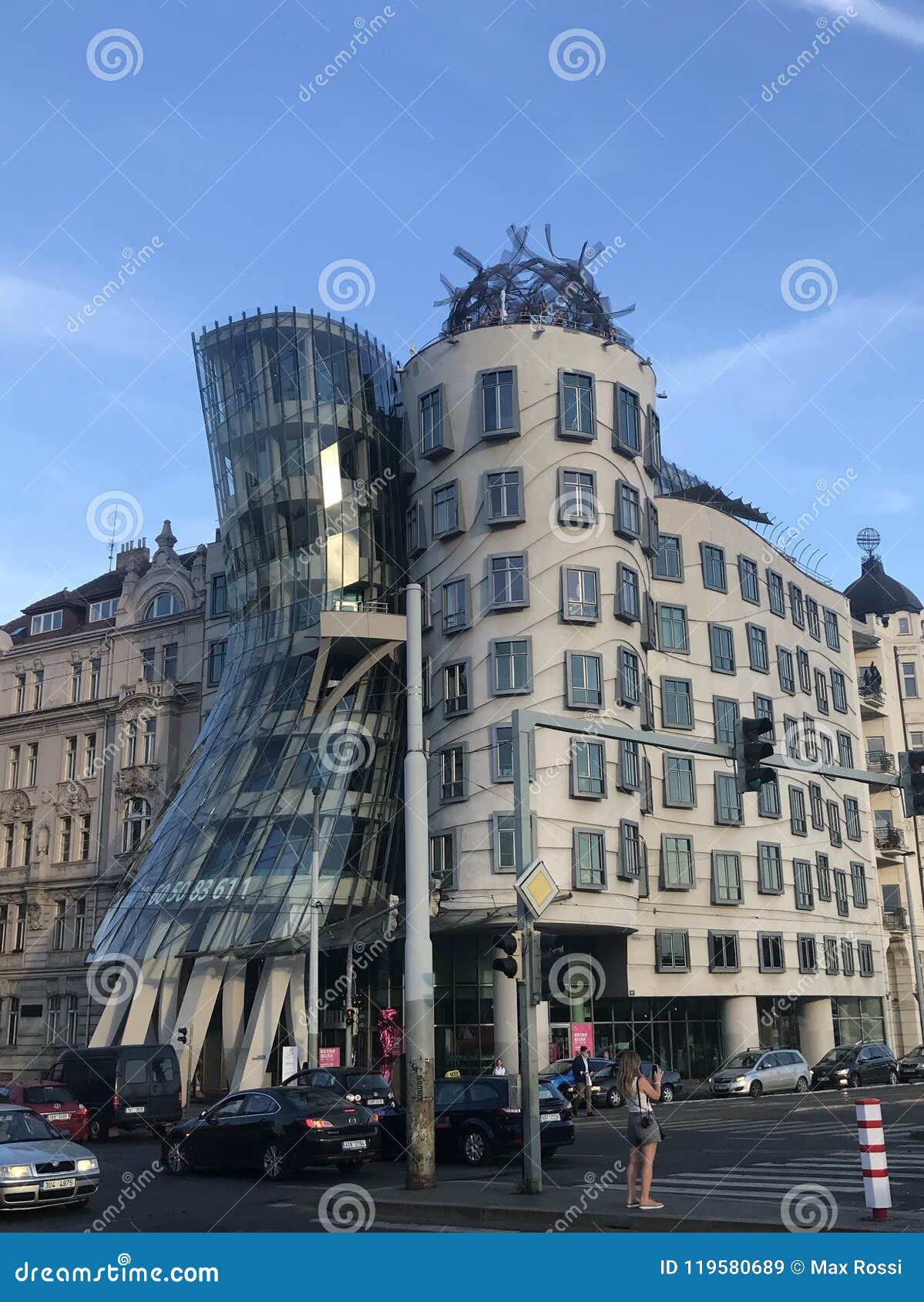 Dancing house editorial stock image. Image of house - 119580689