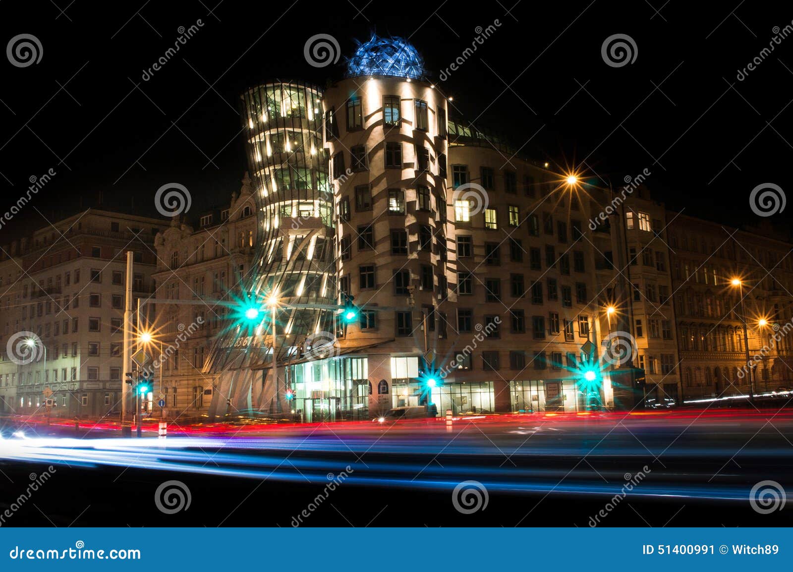 Dancing house at night editorial photo. Image of dusk - 51400991