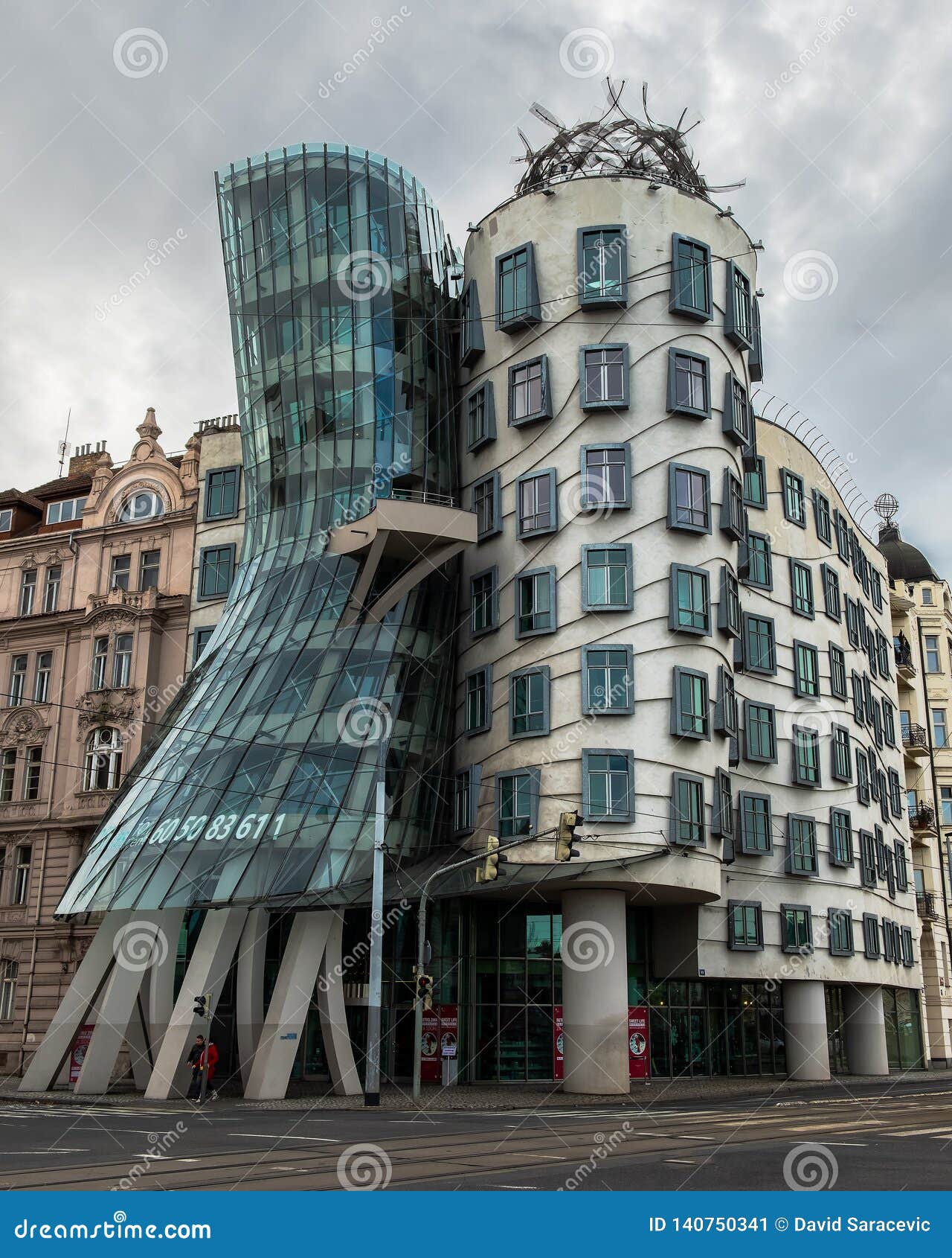 Dancing house in Prague editorial photo. Image of modern - 140750341